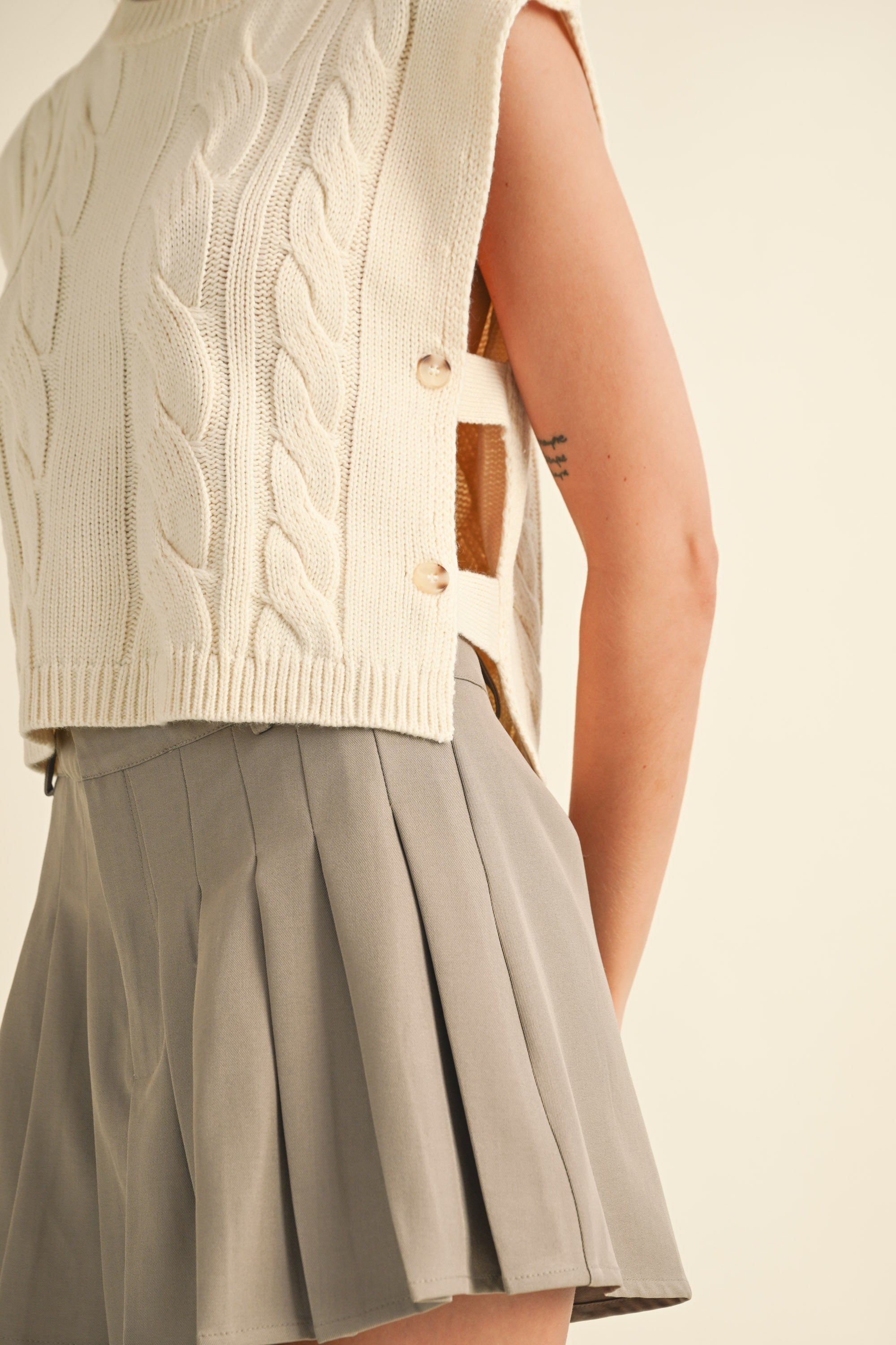 Cable Knit Open Side Vest | Evercado